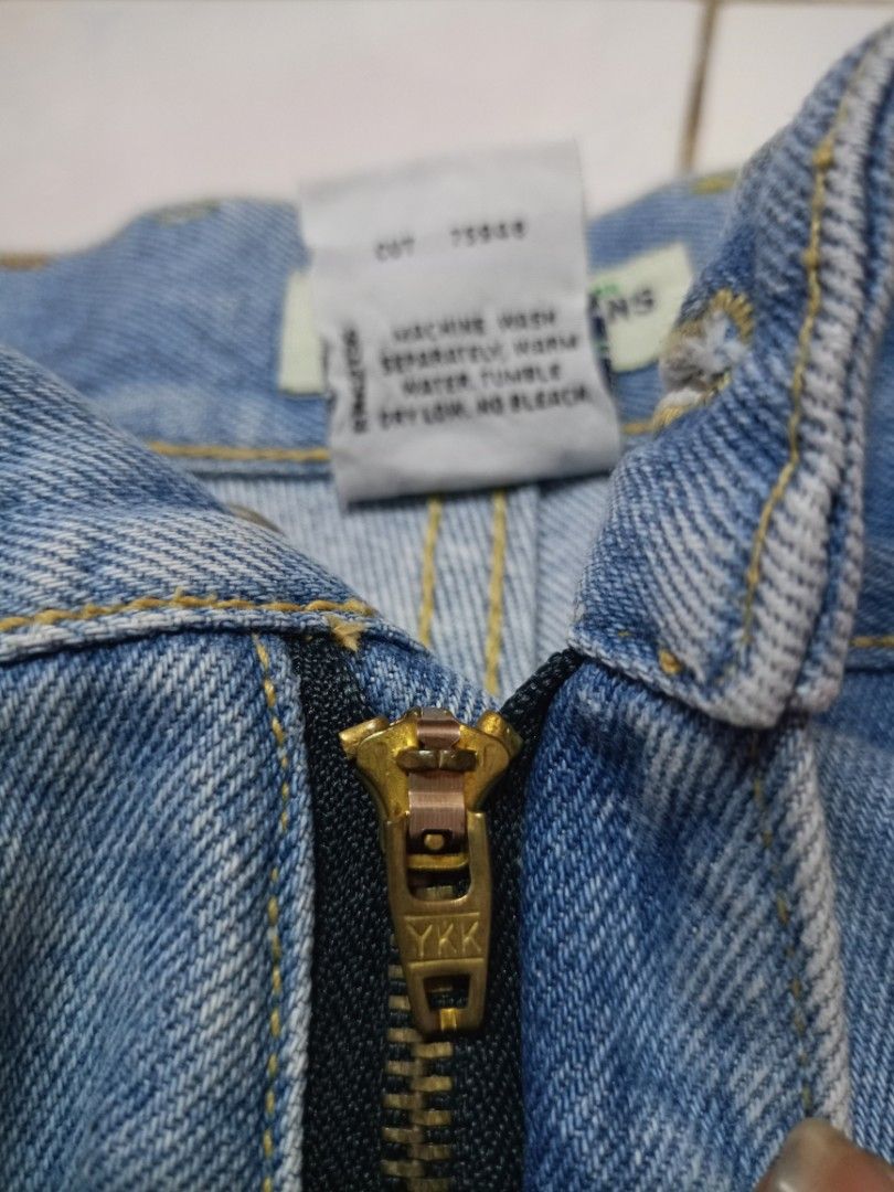 Guess beggy cutting, Men's Fashion, Bottoms, Jeans on Carousell