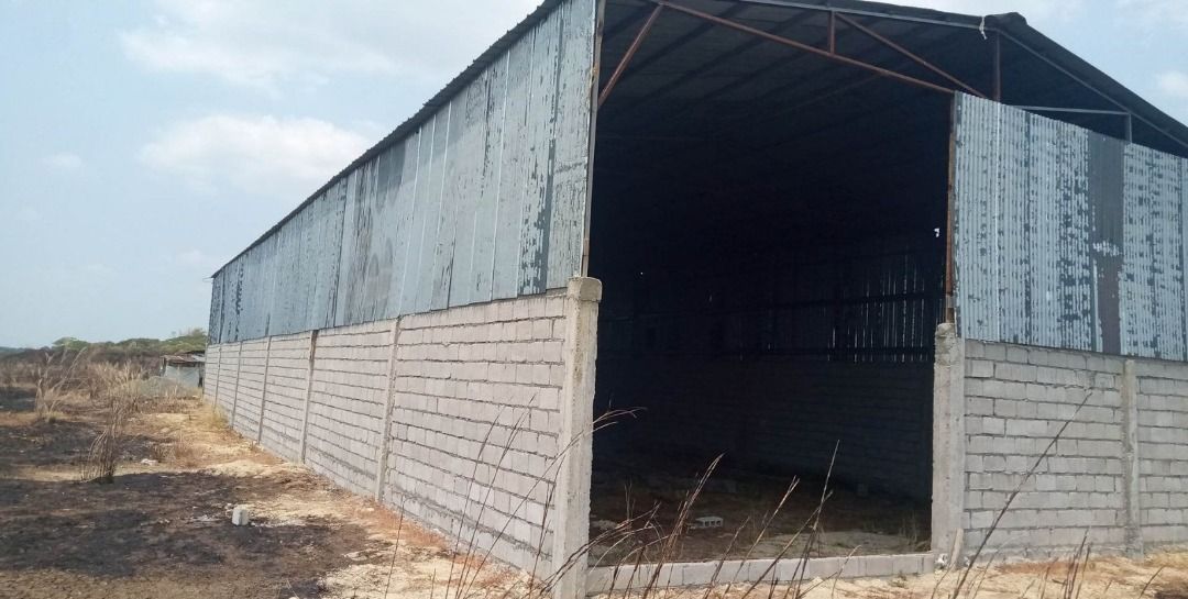 Industrial / Commercial Lot with Warehouse near Viola Highway in San ...