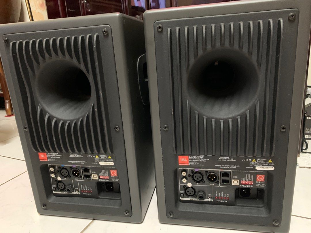 JBL LSR 4326P專業級監聽喇叭, 耳機及錄音音訊設備, 其他音響配件及設備在旋轉拍賣