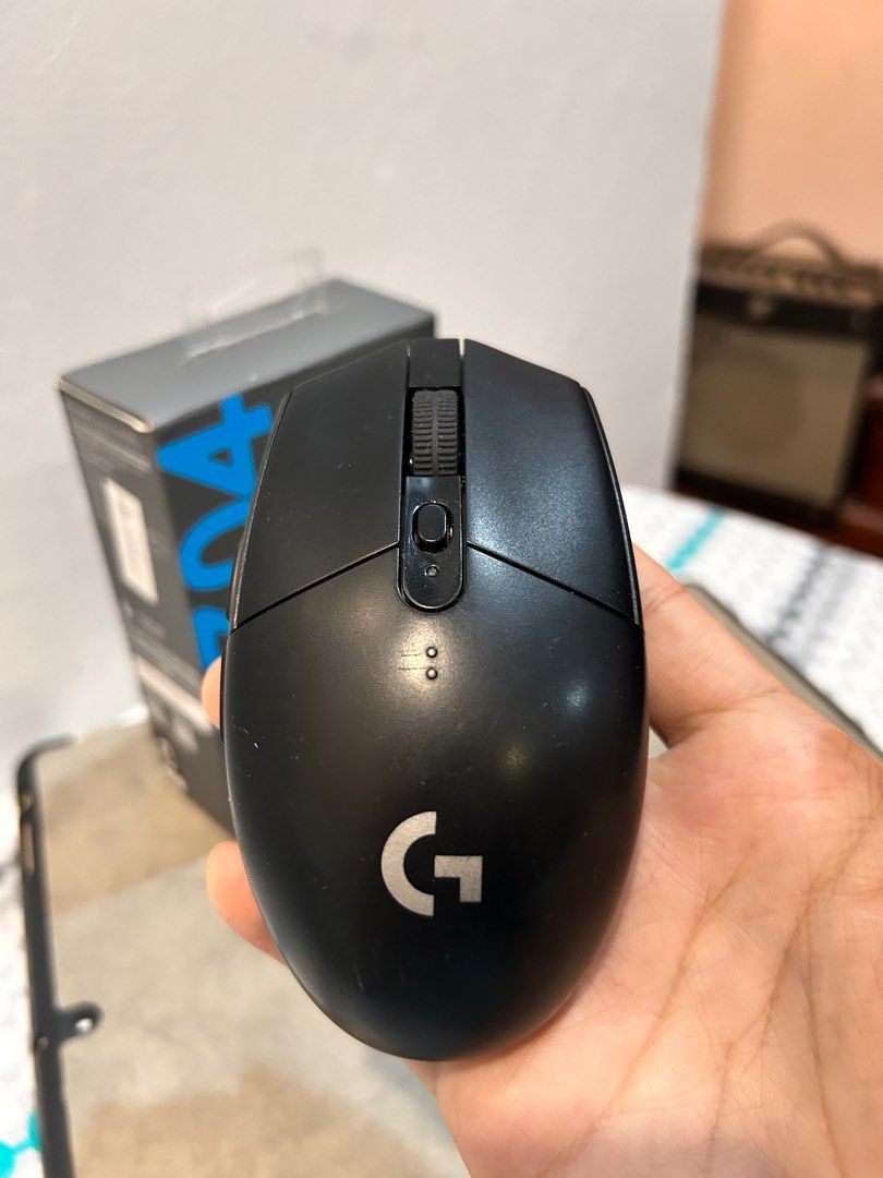 Logitech G304 gaming mouse, Computers & Tech, Parts & Accessories, Mouse & Mousepads on Carousell
