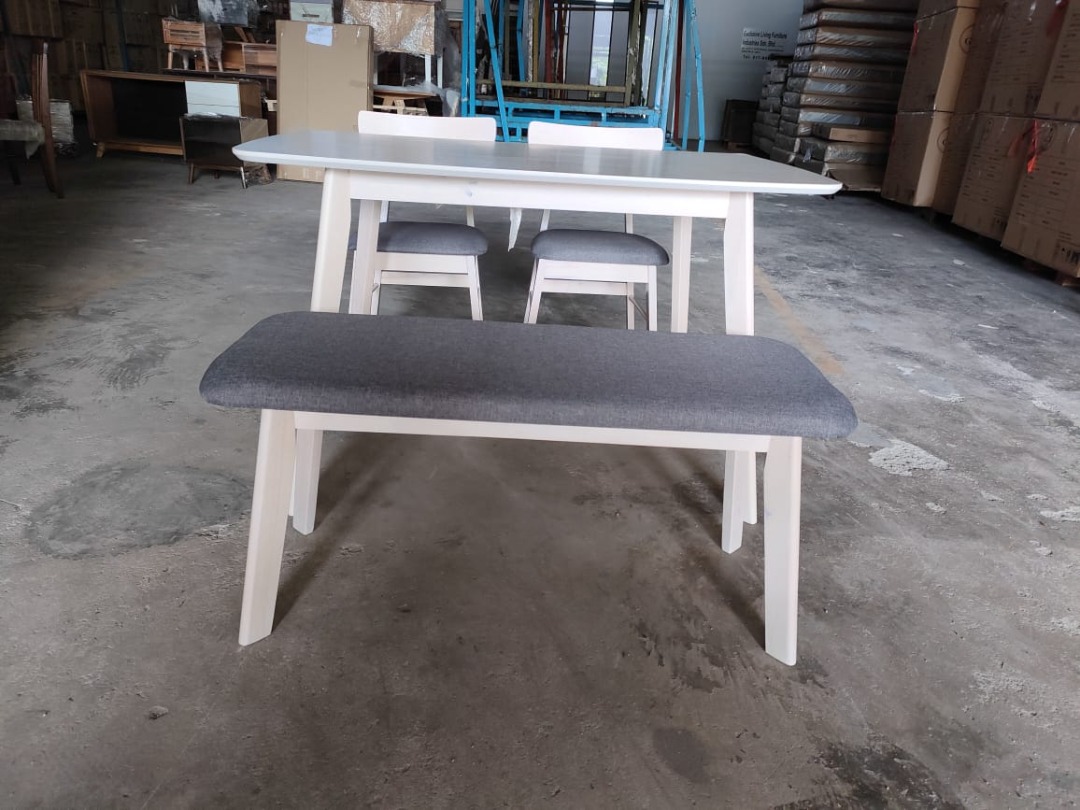 MEJA MAKAN 2 KERUSI + BENCH DIRECT KILANG, Furniture & Home Living ...