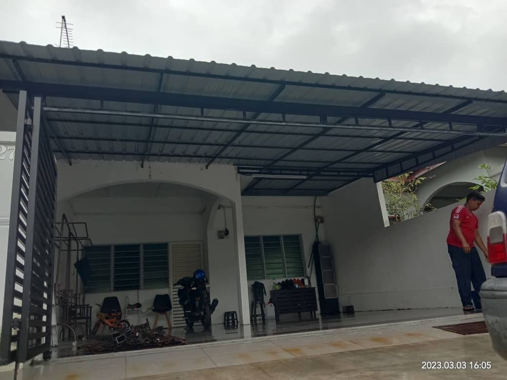 Pemasangan awning metal deck acp, Furniture & Home Living, Outdoor ...