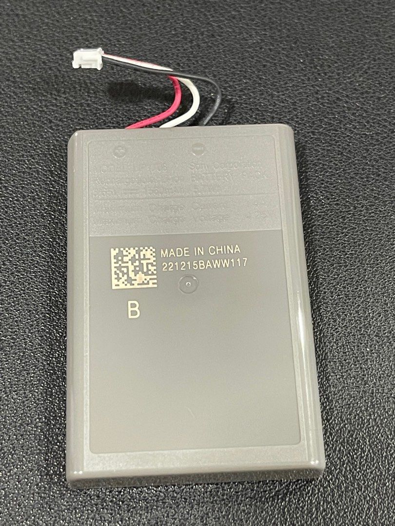 PS 5 DualSense Controller Battery, Hobbies & Toys, Toys & Games on ...