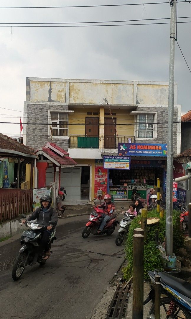 Ruko 2 Lantai Untuk Usaha dan Tempat Tinggal, Properti, Dijual di Carousell