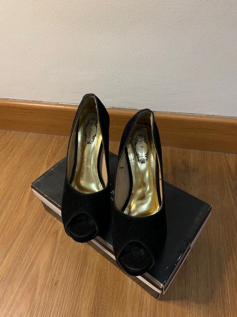 Sepatu Heels Hak - Black Stiletto, Fesyen Wanita, Sepatu di Carousell