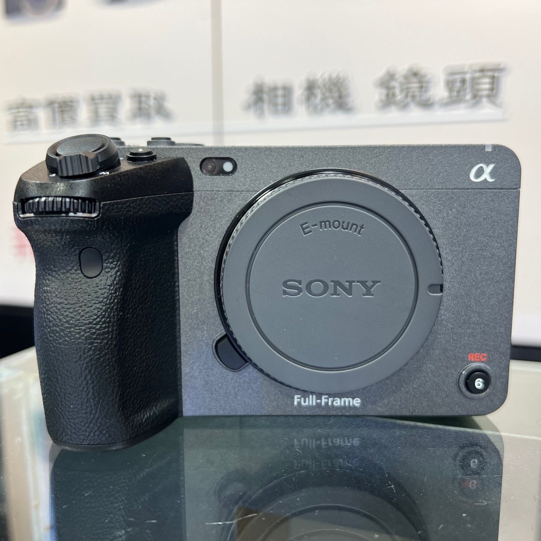 極新淨！Sony FX3 專業攝錄機 中英版 齊盒 齊配件, 攝影器材, 相機 - Carousell
