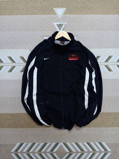 Windbreaker, Men's Fashion, Coats, Jackets and Outerwear on Carousell