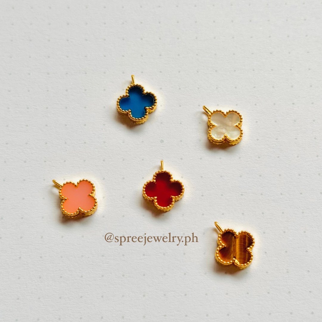 10mm small VCA flower pendant in 18k gold setting, Women's Fashion ...