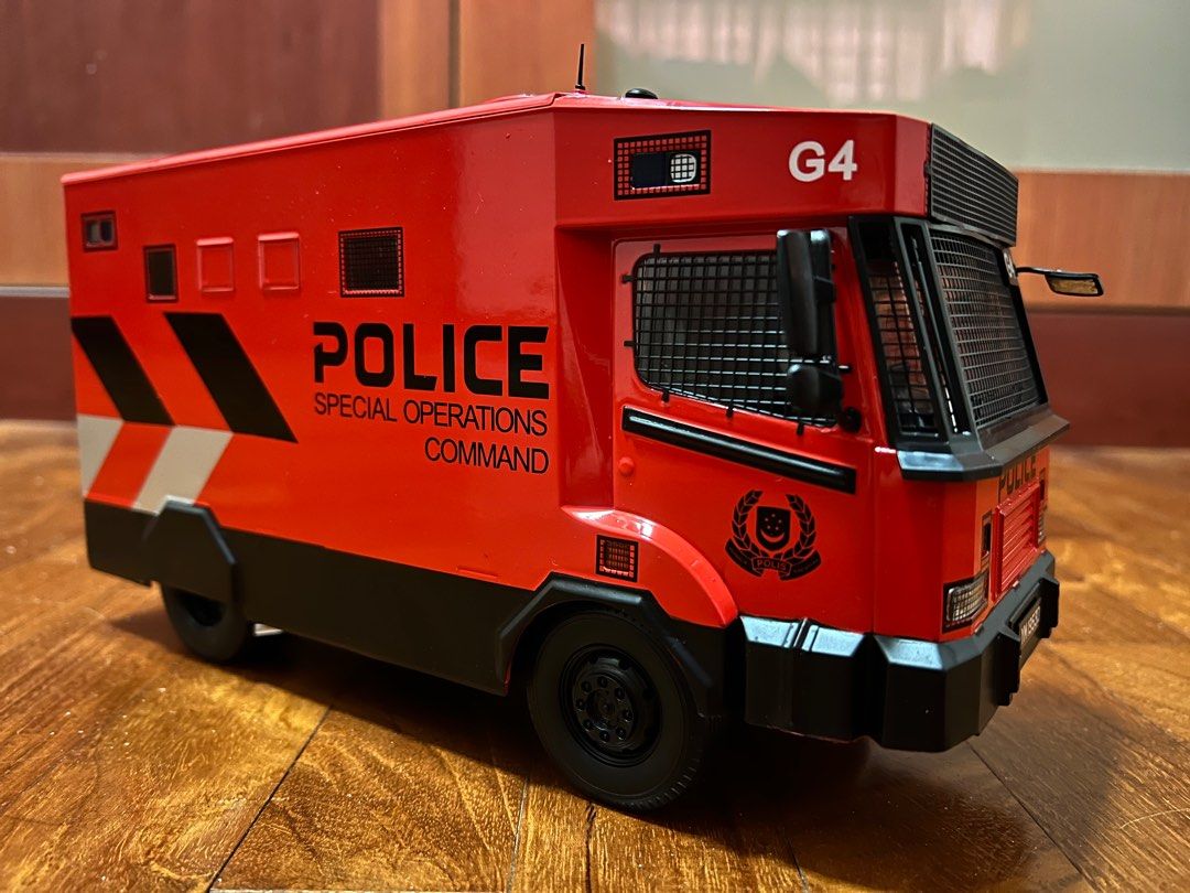 1:24 Singapore Police Force Special Operations Command Vehicle, Hobbies ...