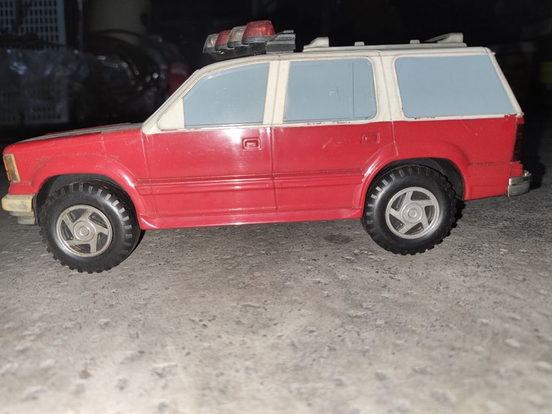 1/24 Vintage Funrise Red Ford Explorer Fire Chief Car Truck 1994 ...