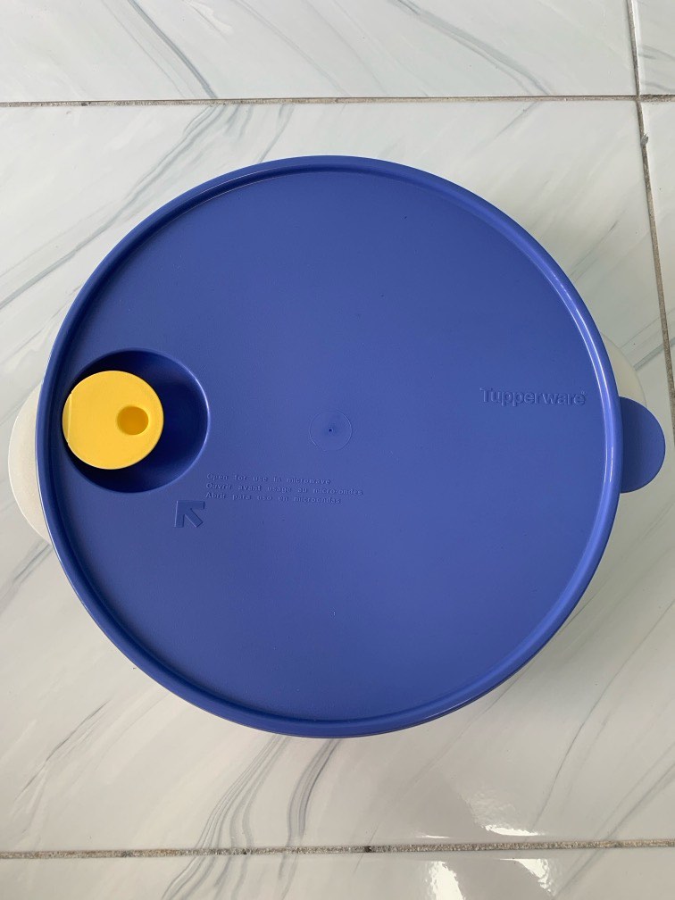 (Brand new) Tupperware food container can use at microwave, Furniture ...