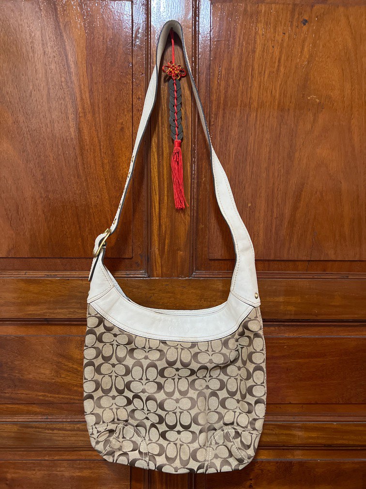 COACH Signature Leather Bag, Women's Fashion, Bags & Wallets, Cross ...