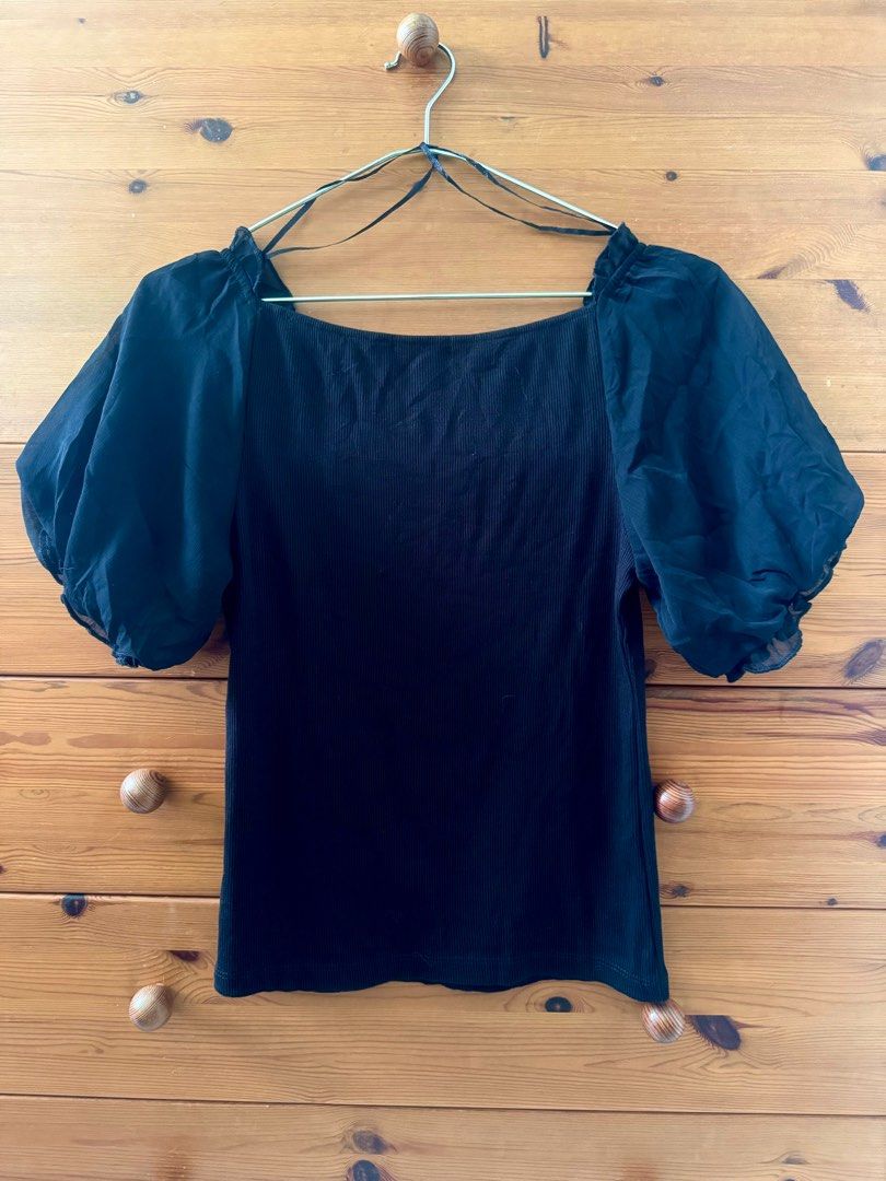 GU Japan brand Black Top (150), Women's Fashion, Tops, Other Tops on ...