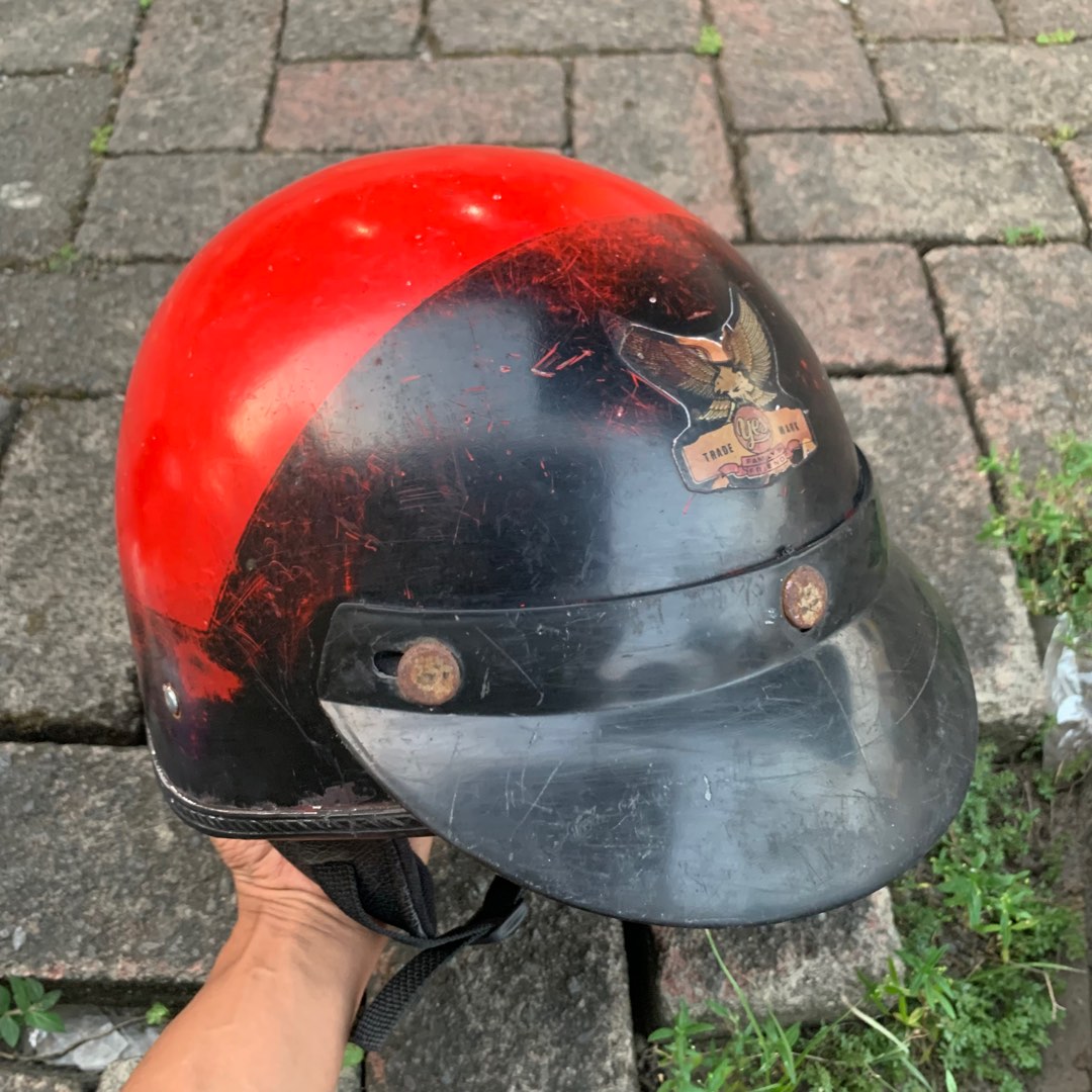 Helm chips original, Motor di Carousell