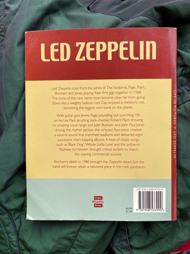 Led zeppelin / a life in pictures Led Zeppelin, Hobbies & Toys, Books ...