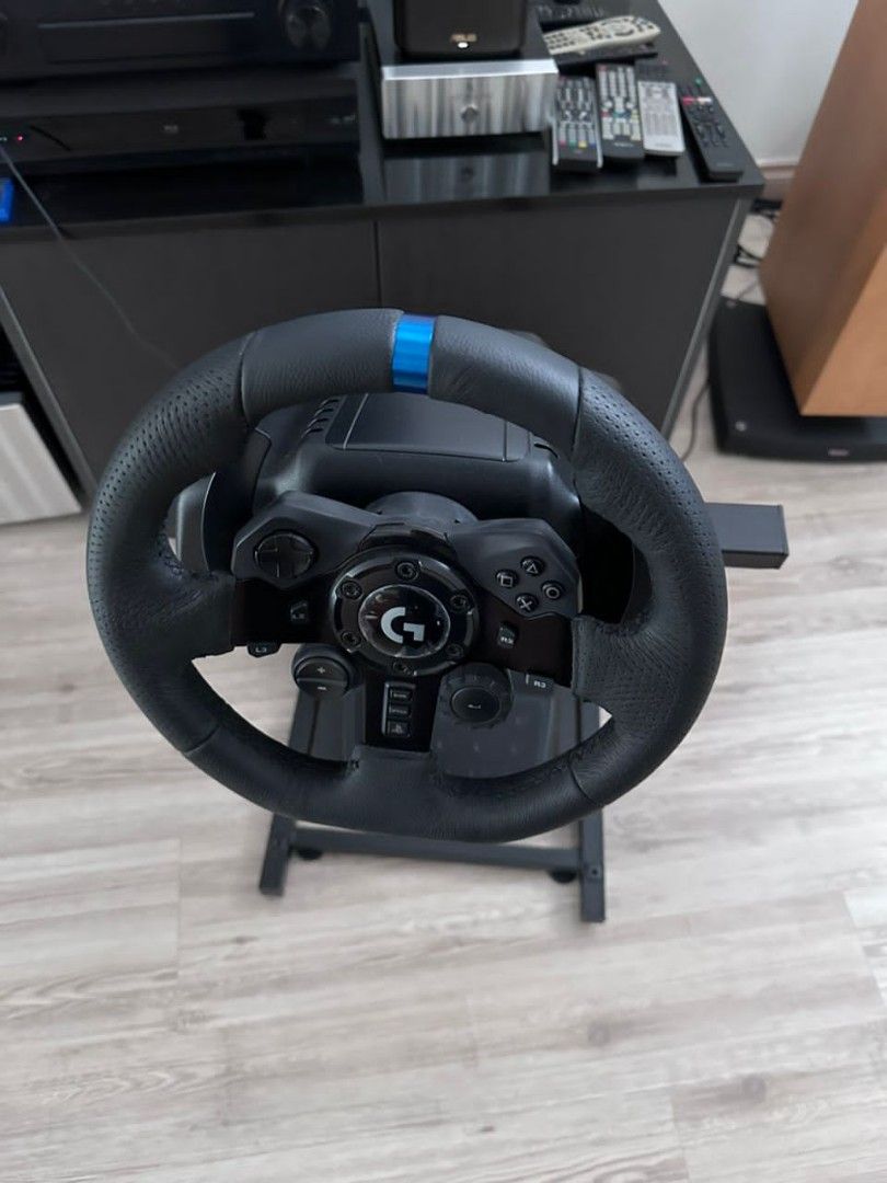 Logitech G923 with stand, Video Gaming, Gaming Accessories, Controllers ...