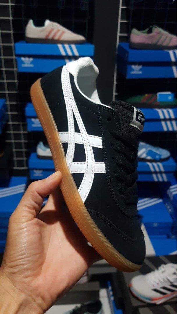 onitsuka tiger tokuten, Fesyen Pria, Sepatu , Sneakers di Carousell