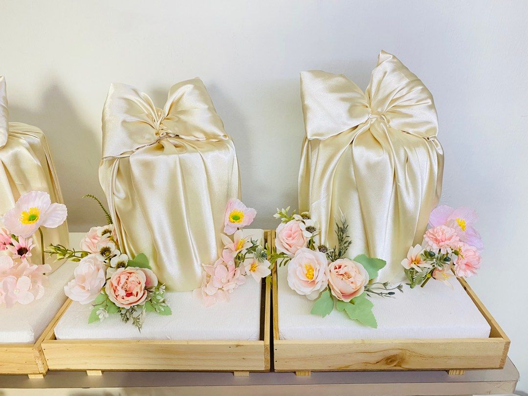 Sewa dulang hantaran, Hobbies & Toys, Stationery & Craft, Handmade ...