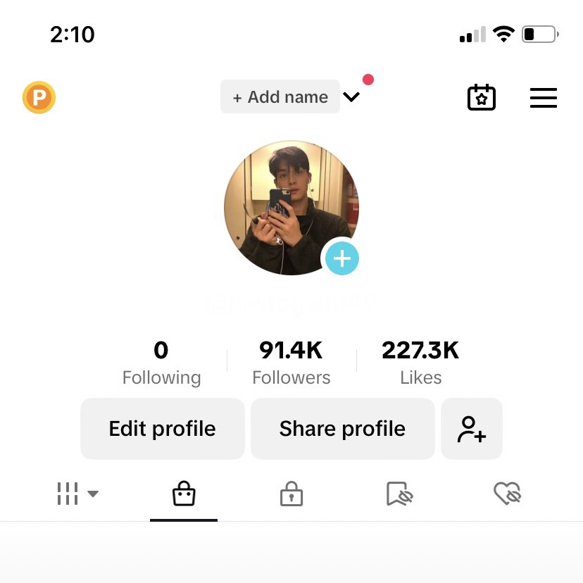 Tiktok account w/ High followers, Video Gaming, Gaming Accessories ...