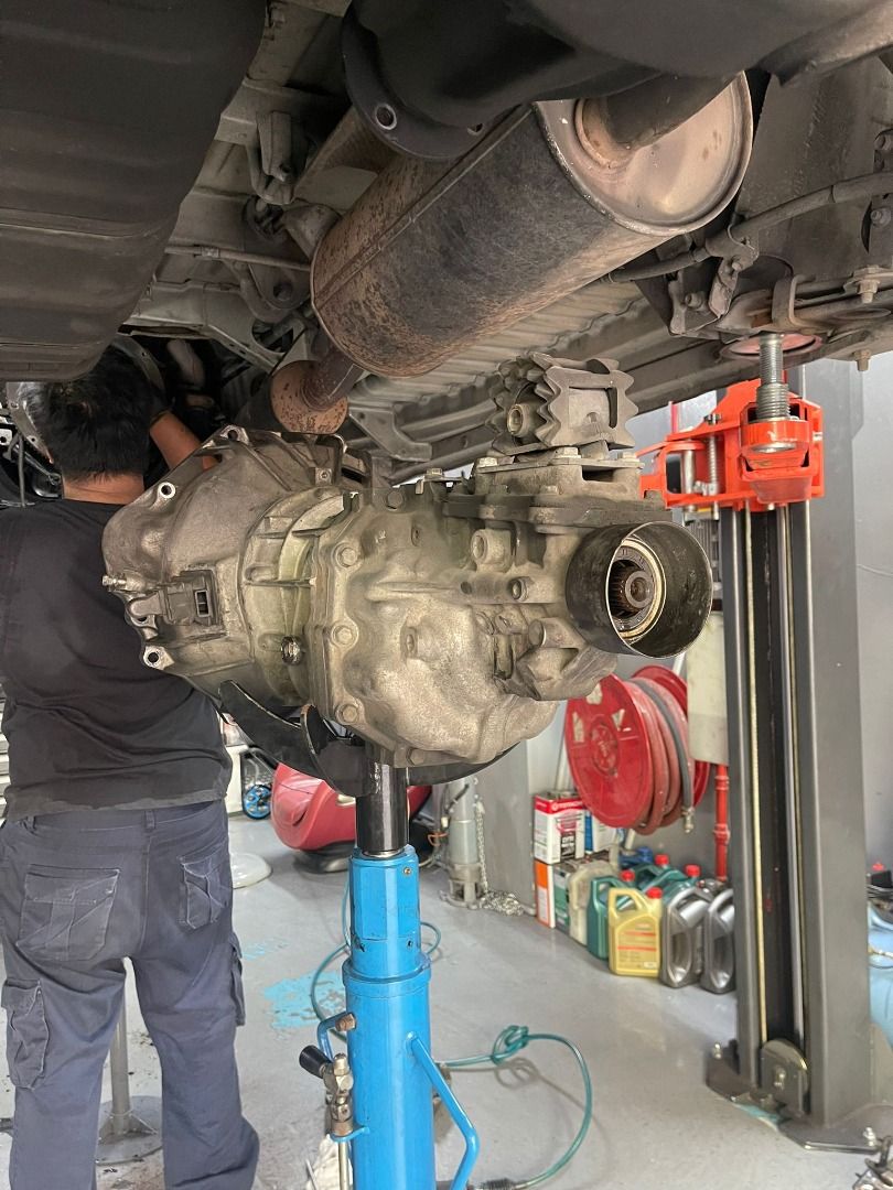 Toyota Hiace Flywheel Oil Seal Replacement, Car Accessories, Car ...