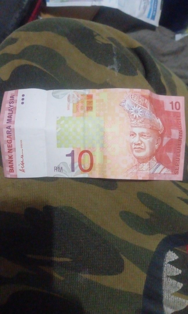 Duit RM10 "Rare" sign aishah terbalik ke kiri biasa ada ditengah2 Offer ...