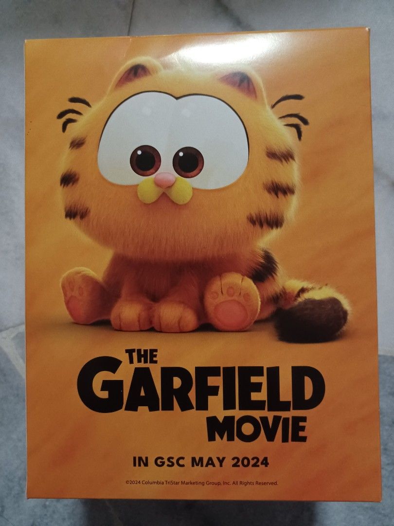 Garfield Toy Box, Hobbies & Toys, Toys & Games on Carousell