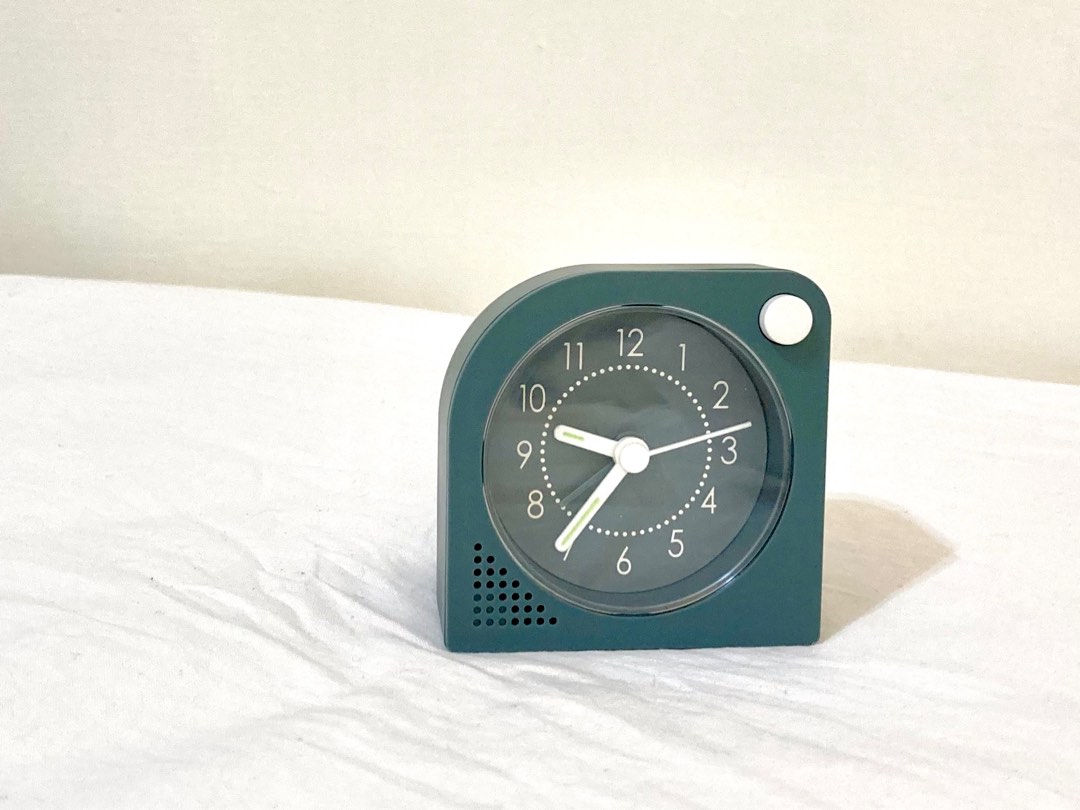 IKEA TJINGA 鬧鐘, 家具及居家用品, 居家裝飾, 時鐘在旋轉拍賣
