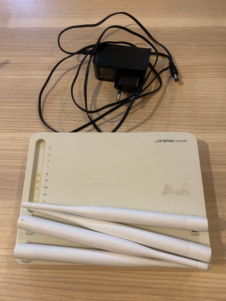 ipTIME A2004R router with extender, Computers & Tech, Parts & Accessories, Networking on Carousell