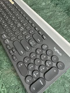 Logitech K220 Wireless Keyboard and Mouse Combo set, Sleek Designer Keyboard, Easy Set-up ...