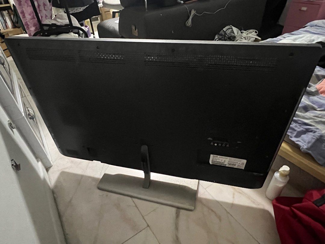 Phillips 42’ smart TV Full LED ambient light, TV & Home Appliances, TV ...