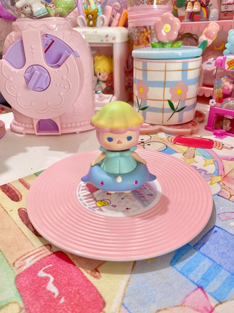 Pop mart figures (popmart dimoo, molly, hacipupu, azura, pucky, pino ...