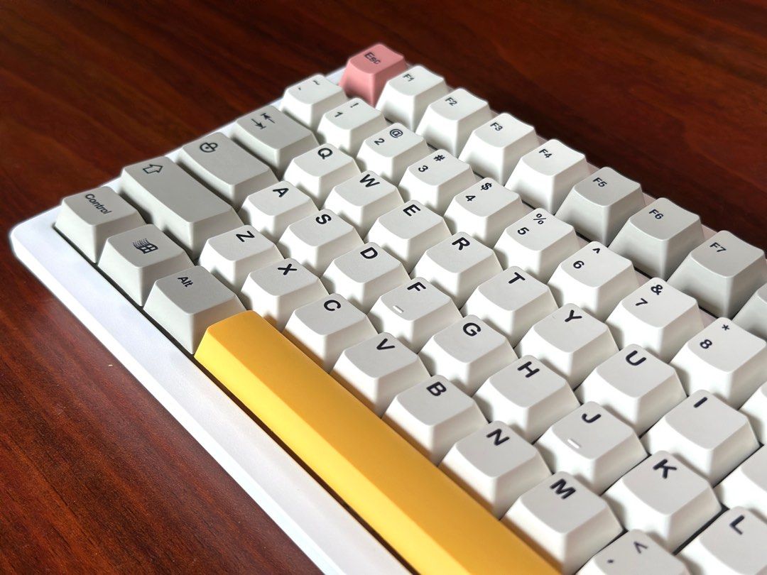 Prebuilt Custom Mechanical Keyboard GMK 9009 Minimalistic Retro Windows ...