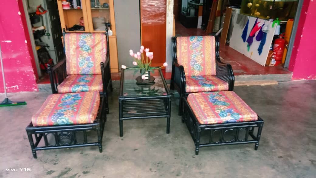 Set kerusi kayu, Furniture & Home Living, Furniture, Tables & Sets on ...