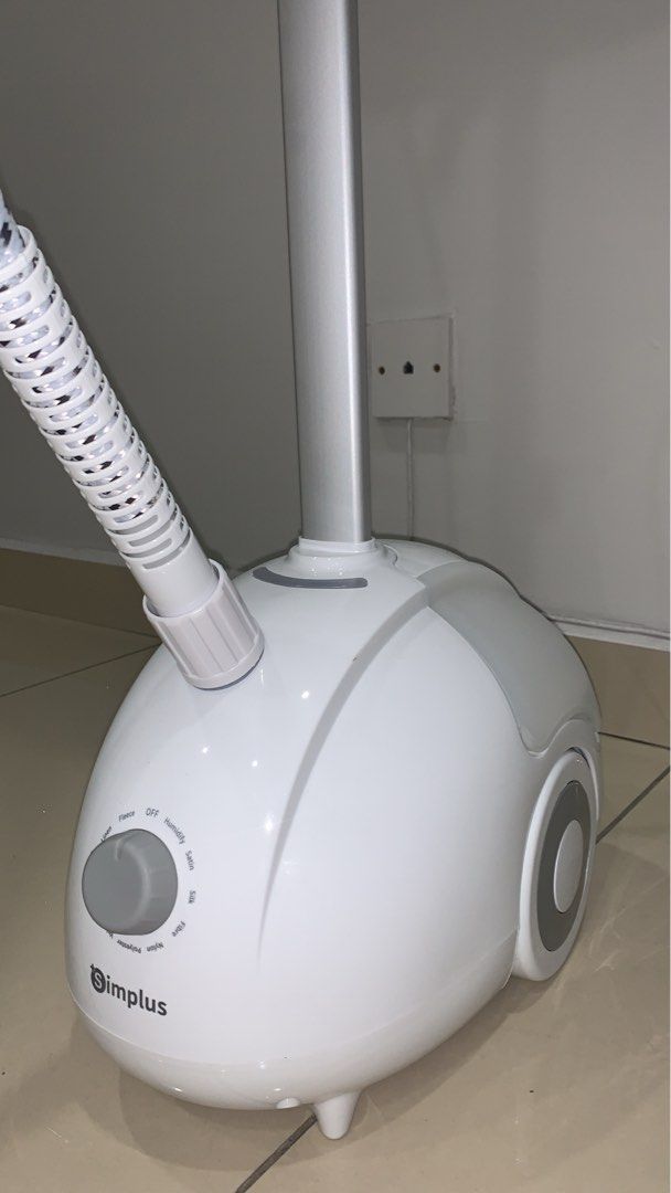 Simplus iron steam, TV & Home Appliances, Irons & Steamers on Carousell