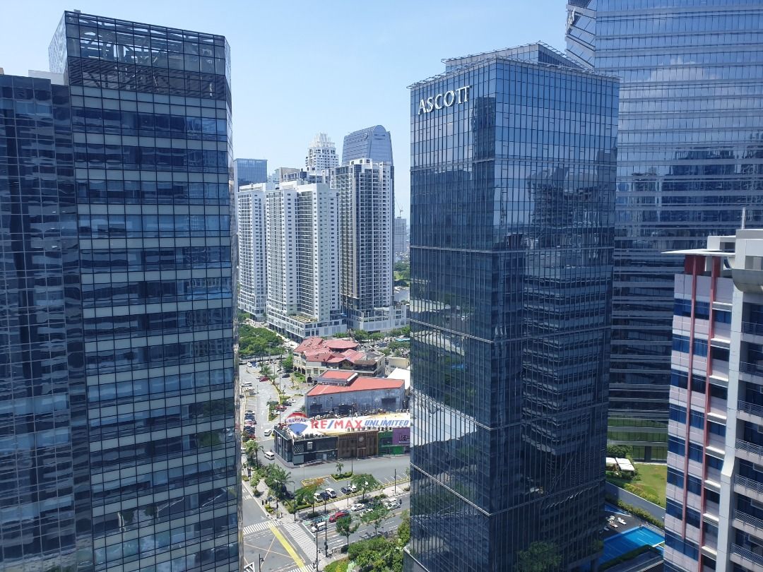 The Suites at One Bonifacio High Street BGC, Property, For Sale ...