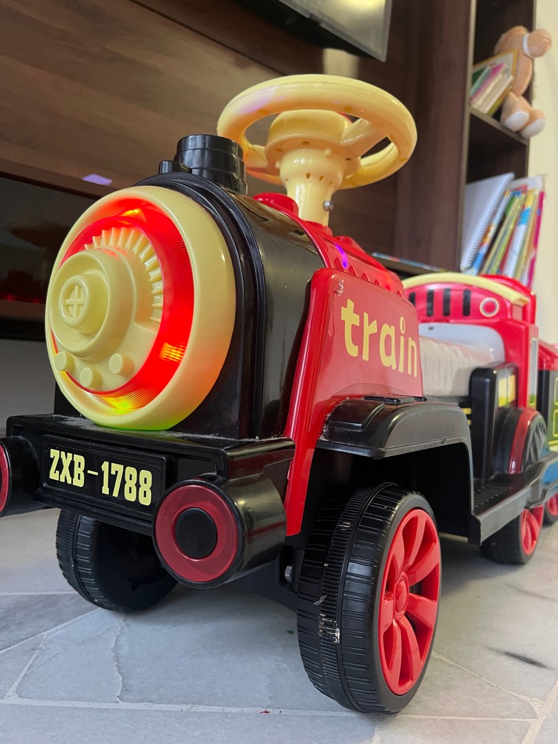 TOYS STREET 2 SEATER KIDS BATTERY OPERATED RIDE ON TRAIN KERETAAPI ...