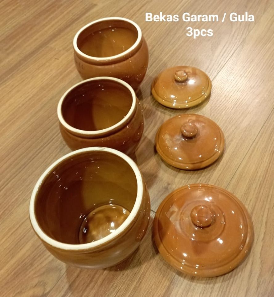 Vintage Bekas Garam Gula Claypot, Hobbies & Toys, Collectibles ...