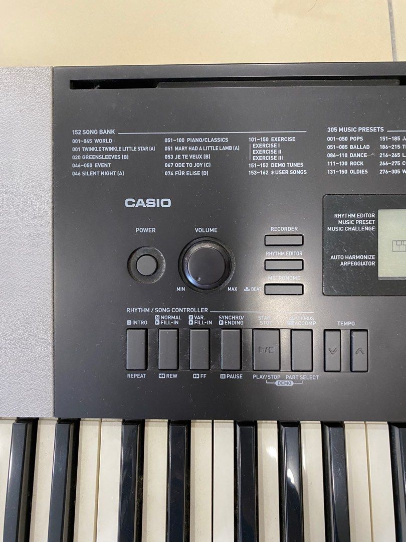 CASIO WK-220 Piano Keyboard, Hobbies & Toys, Music & Media, Musical ...
