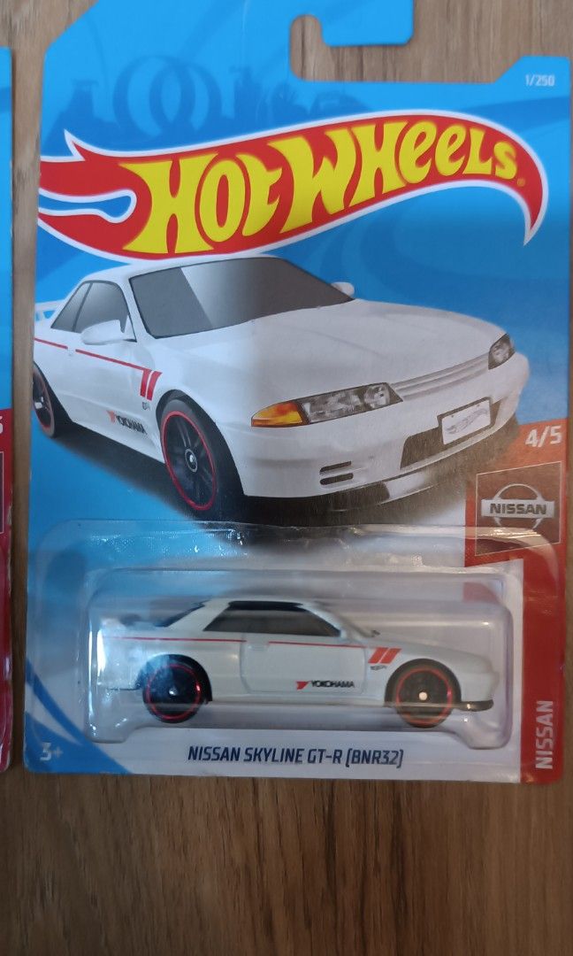 Hot wheels Nissan Skyline GTR R34 R33 R32, Hobbies & Toys, Toys & Games ...