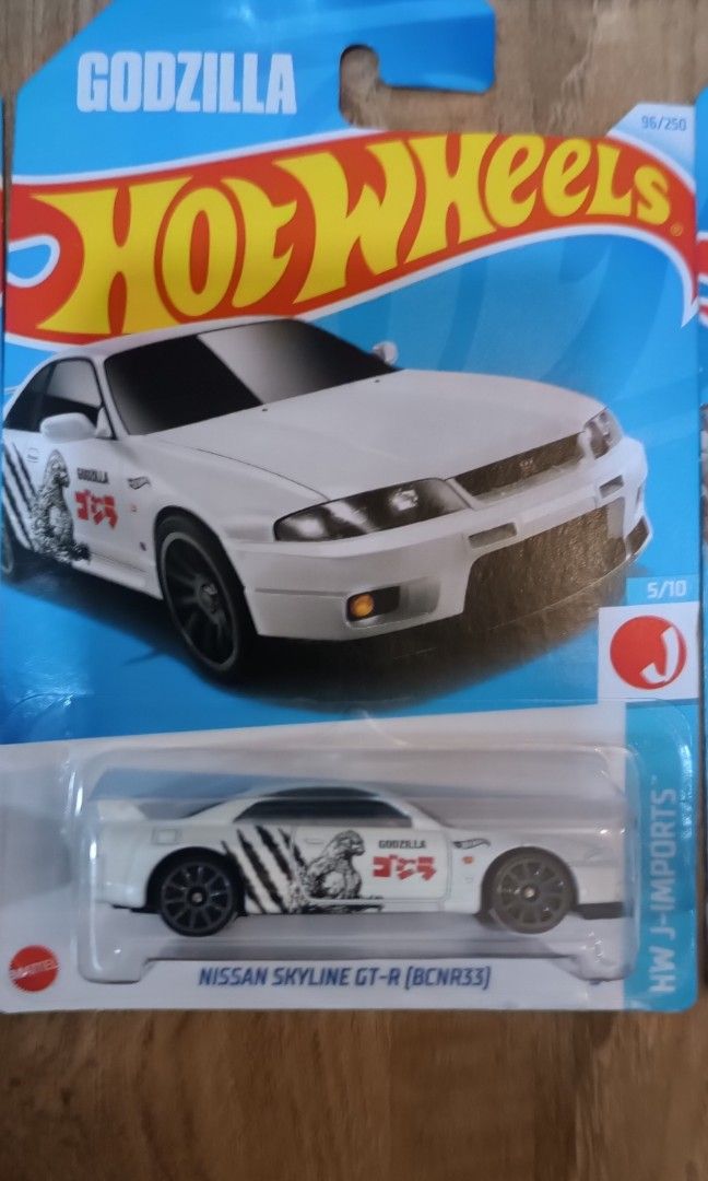 Hot wheels Nissan Skyline GTR R34 R33 R32, Hobbies & Toys, Toys & Games ...