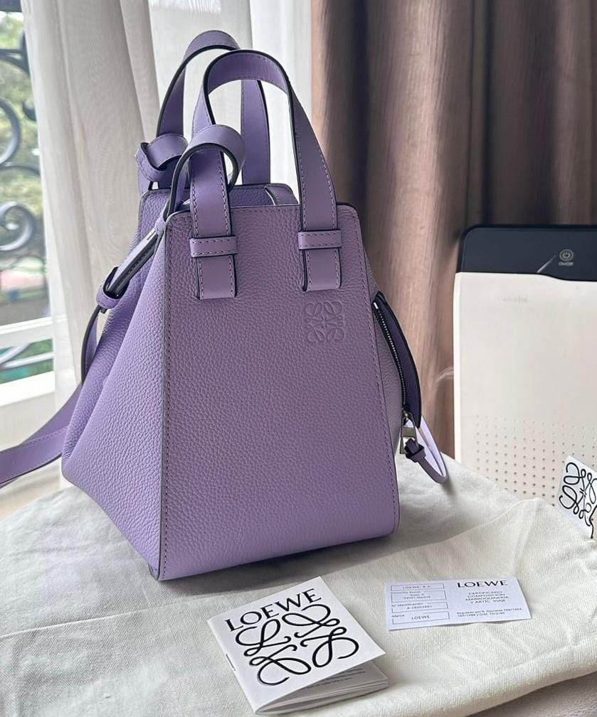 Loewe, Barang Mewah, Tas & Dompet di Carousell