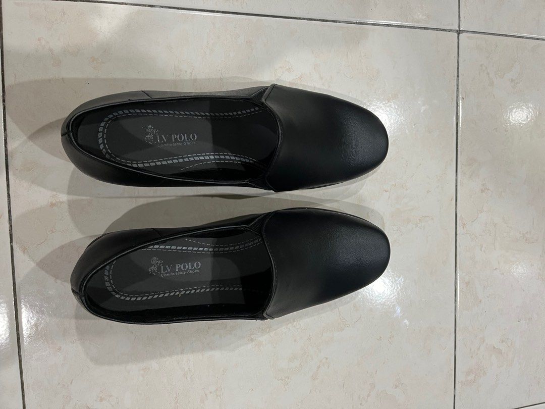Lv polo women shoes heels kasut kerja hitam, Women's Fashion, Footwear ...