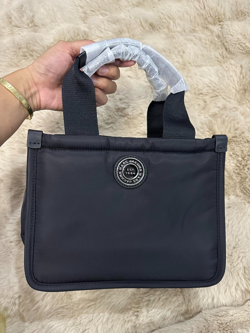 MARC JACOBS Nylon Signet Small Tote Bag Black, Women's Fashion, Bags ...