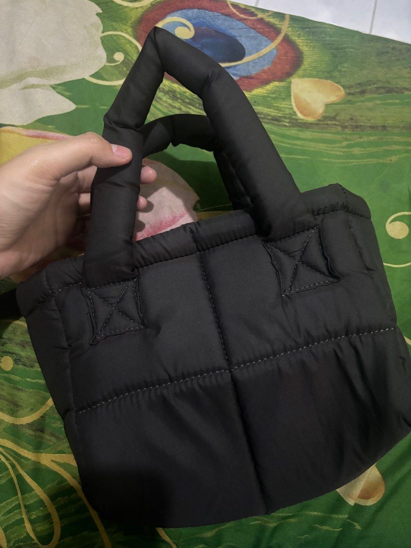 Mini Puff Bag Black - Tas Puffy Lucu, Fesyen Wanita, Tas & Dompet di ...