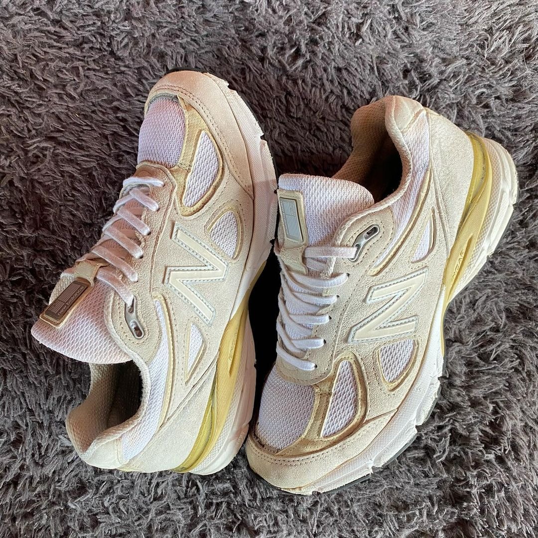 NEW BALANCE 990v4, Men's Fashion, Footwear, Sneakers on Carousell