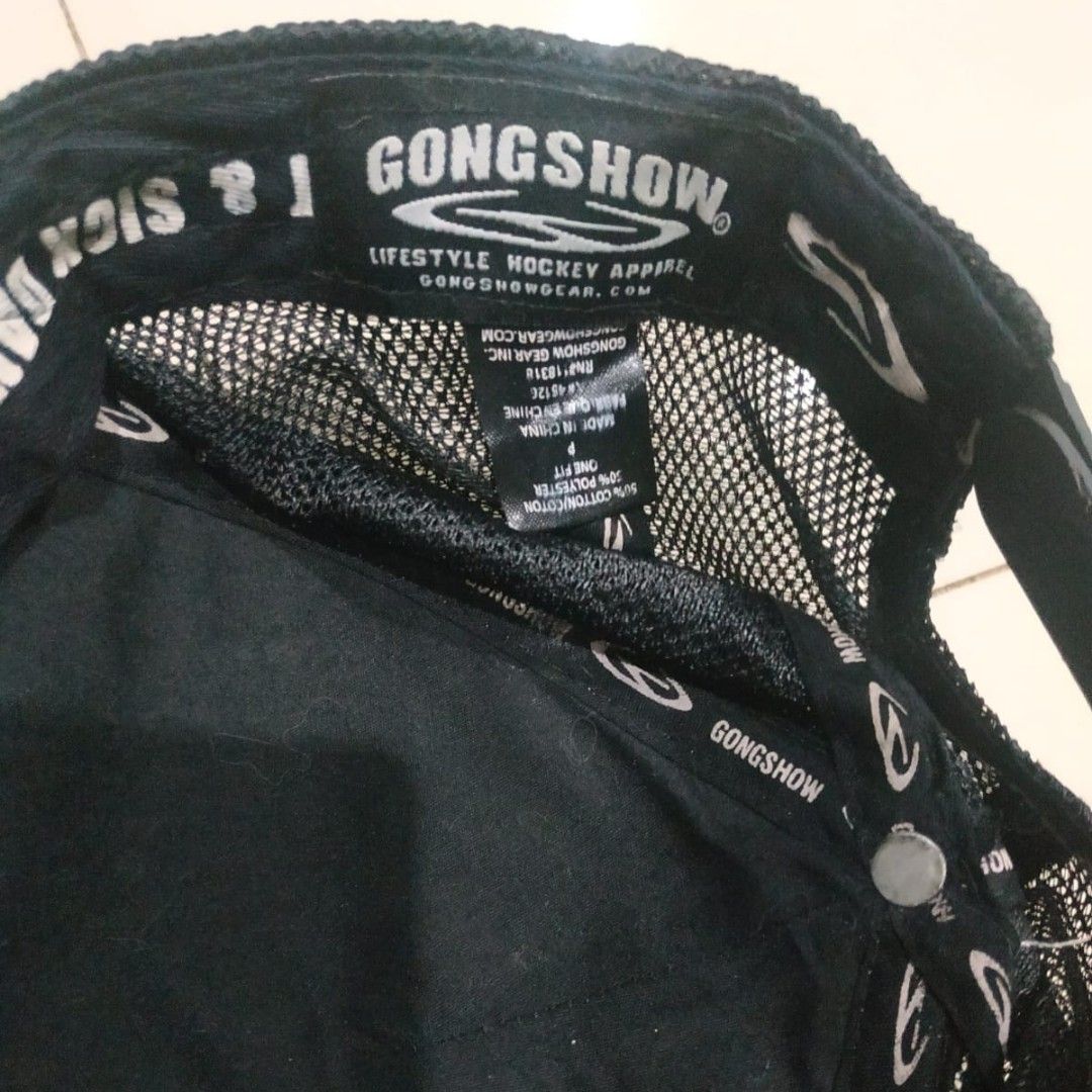 Topi Jaring Gong Show, Fesyen Pria, Aksesoris, Topi di Carousell