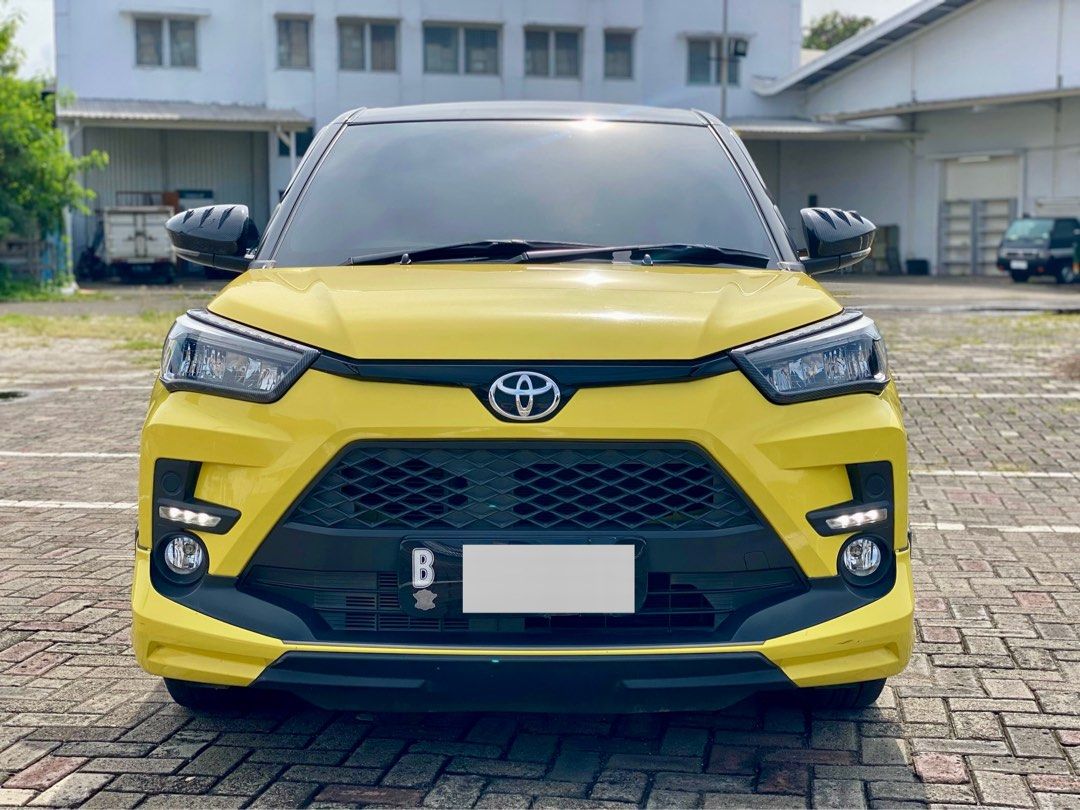 TOYOTA RAIZE GR SPORT AT 2022 YELLOW, Mobil & Motor, Mobil untuk Dijual ...