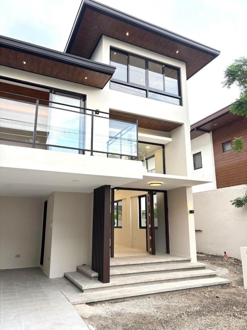 Brand New Multi-Level House with Premium Features in Verdana Mamplasan ...