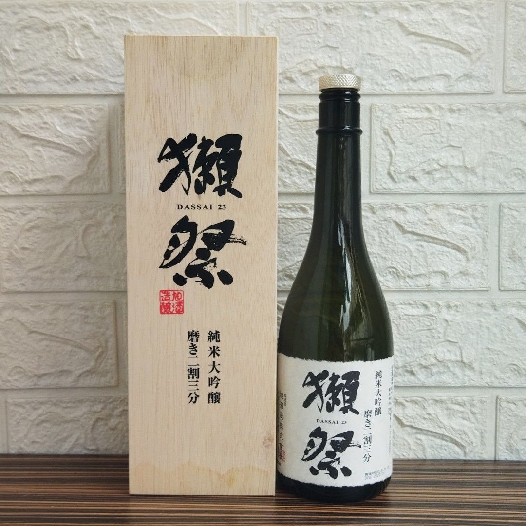 Botol bekas sake Dassai 23 Junmai Daiginjo 720ml, Antik, Pajangan di ...