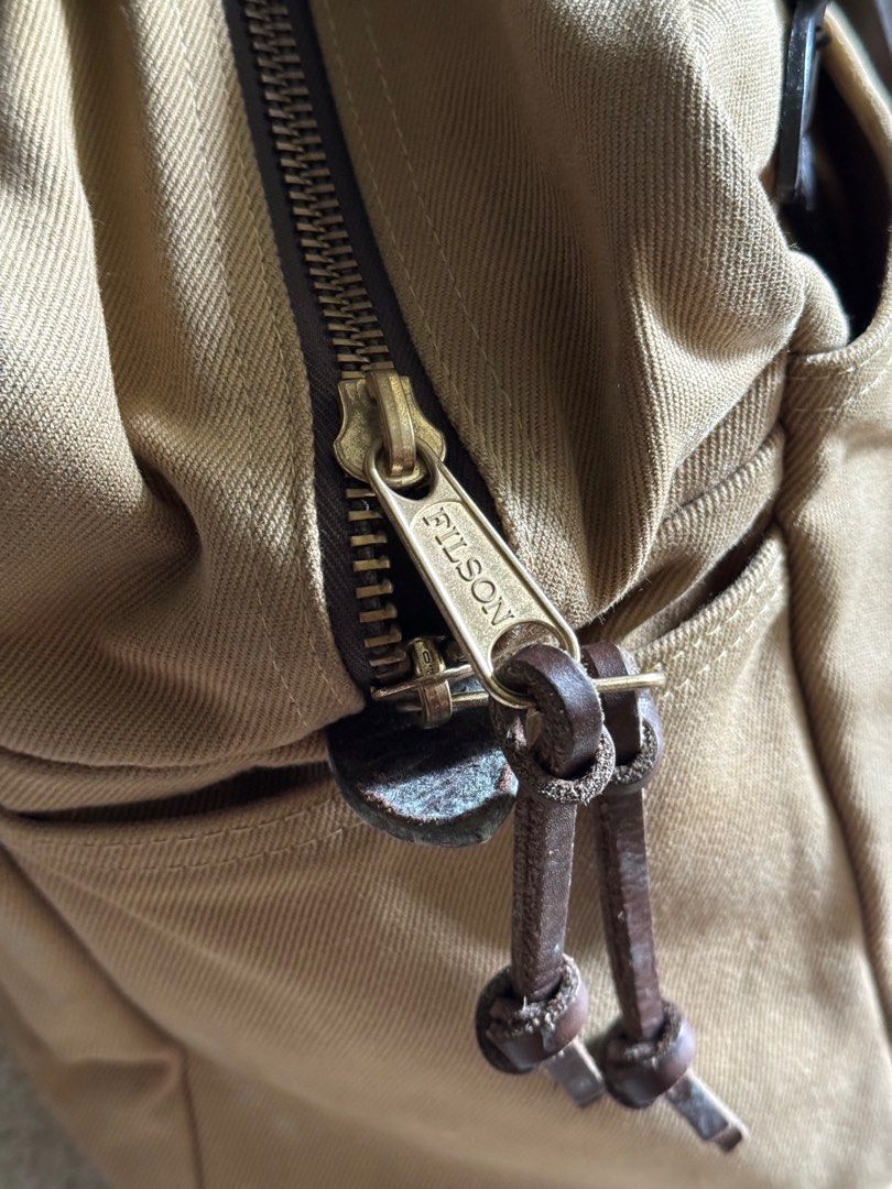 FILSON ZIPPER TOTE BAG, Luxury, Bags & Wallets on Carousell